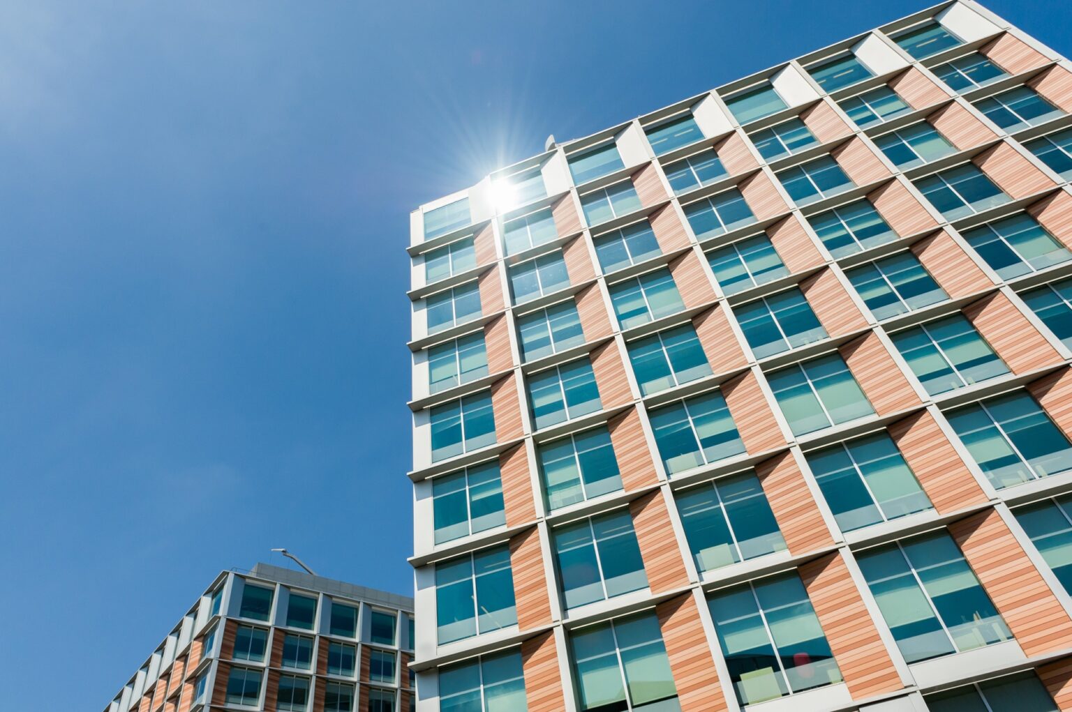 Indoor Mobile Coverage for Large Residential Spaces - NET CS